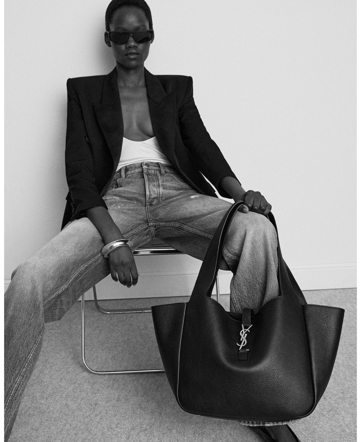 SAINT LAURENT Saint Laurent Le 5 A 7 Bea Shoulder Tote Bag